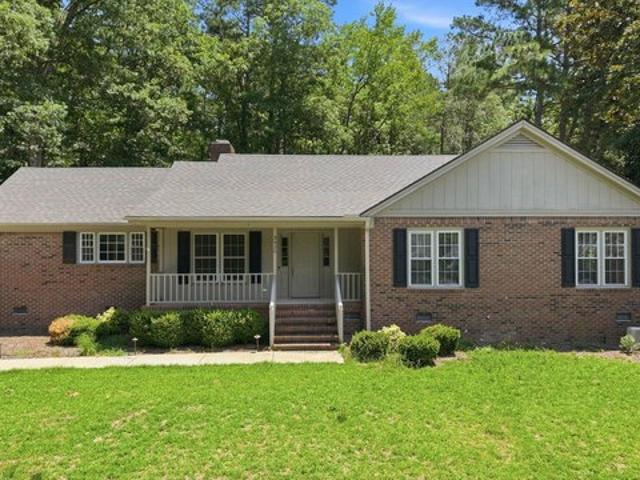 3425 Weatherstone Dr, Rocky Mount, NC 27804