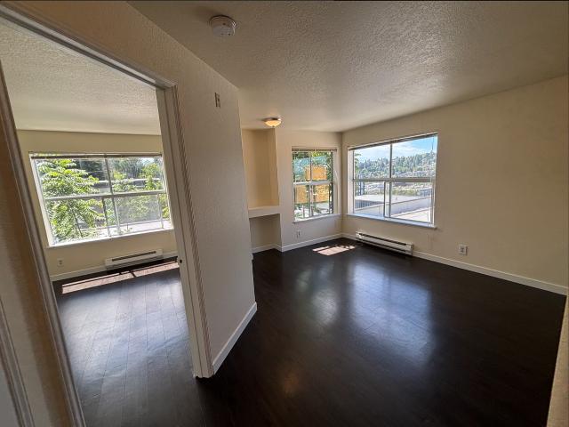 3425 14th Ave W 1 Bedroom Apartment for Rent at 3425 14th Ave W, Seattle, WA 98119 North Queen Anne