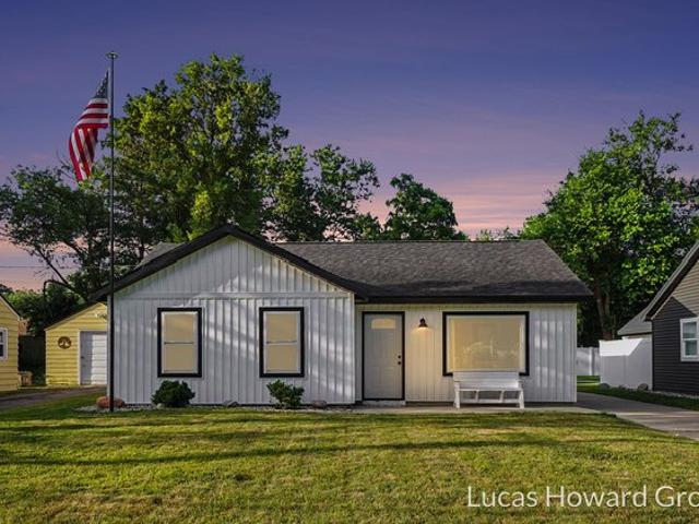 3426 Mulhearn Ave, Kalamazoo, MI 49048