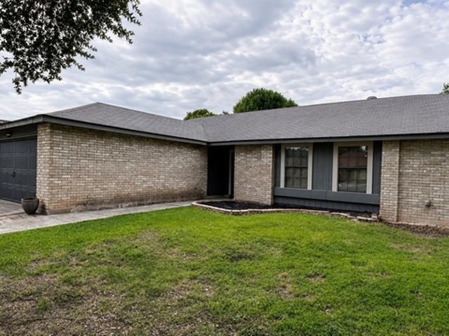 3426 Meadow Head Dr