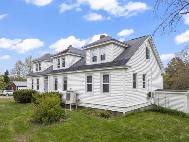 3427 Middle Rd, Sidney, ME 04330