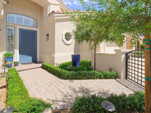 3427 N 42ND Place