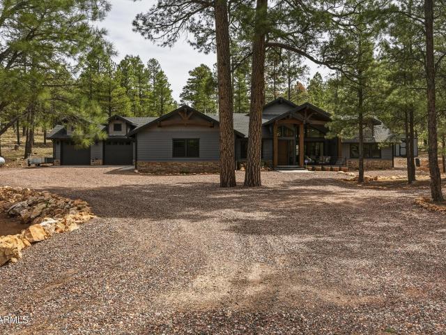 3427 Apache Drive