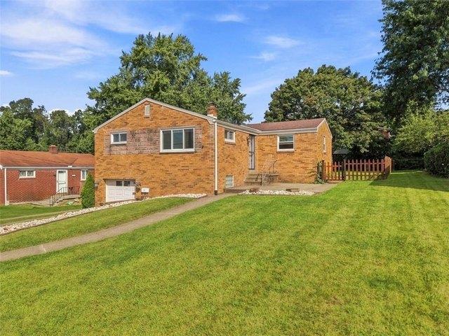 3427 Pleasantvue Dr, Pittsburgh, PA 15227