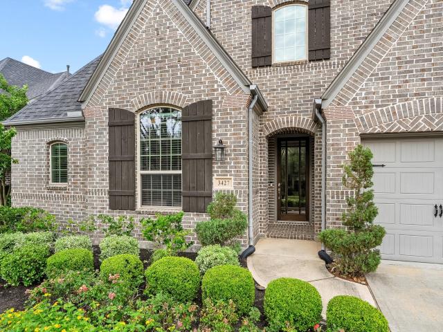 3427 Willow Crescent Court