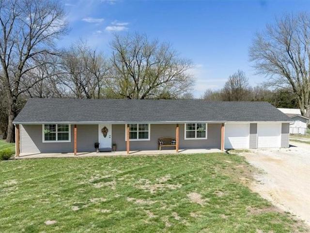 34287 th St, Leavenworth, KS 66048
