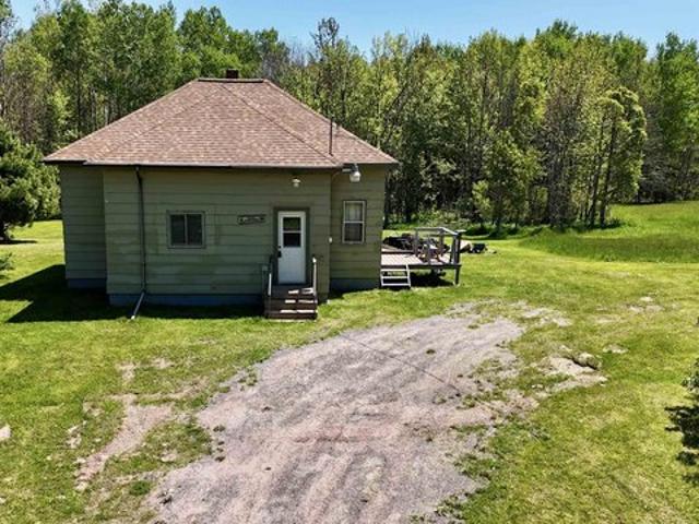 34284 Lp Walsh Rd, Ontonagon, MI 49953