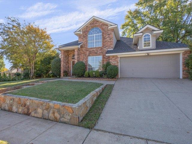 3428 Pembroke Pl, Bedford, TX 76021