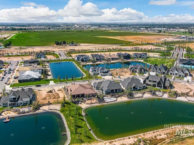3429 N Harvest Moon Way