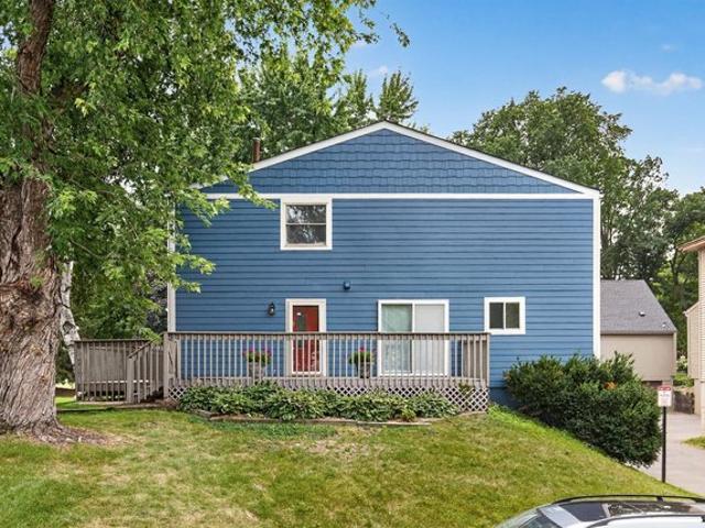 3429 Pilgrim Ln N, Plymouth, MN 55441