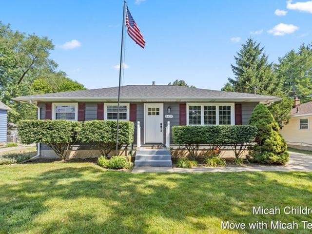3429 Prairie St SW, Grandville, MI 49418