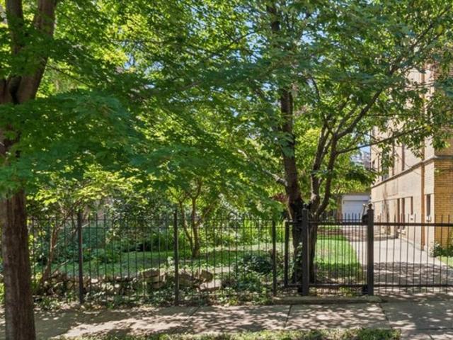 3429 W Adams St, Chicago, IL 60624