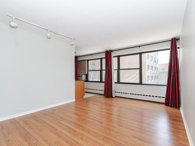 3420 N Lake Shore Drive # 4K