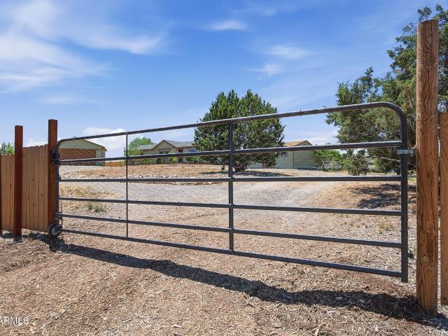 3420 n yucca lane