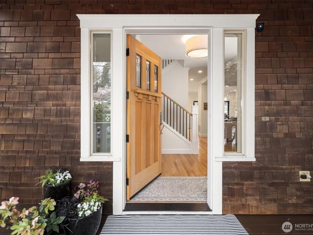 3420 E Denny Way