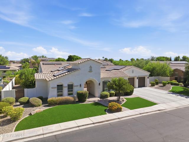 3420 E LYNX Place