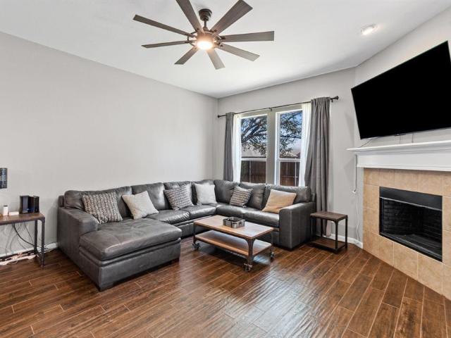 3420 Foxfield Trail