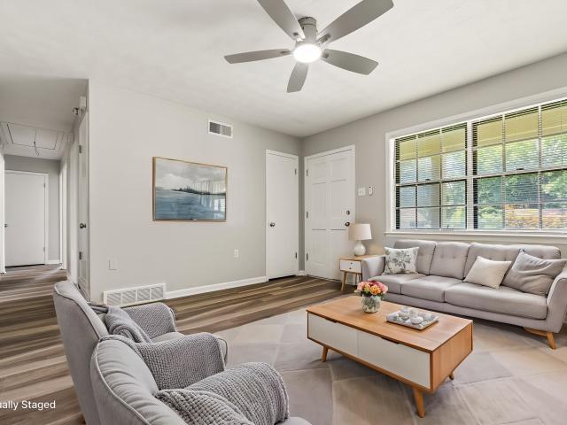 3420 gladstone cv