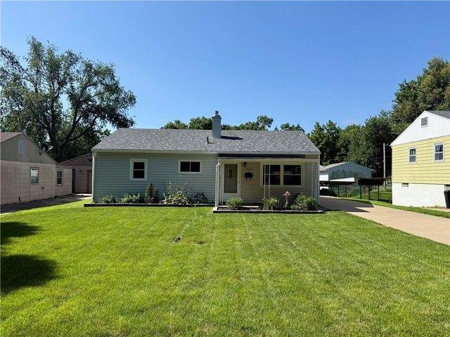 3420 Jackson St, Saint Joseph, MO 64507