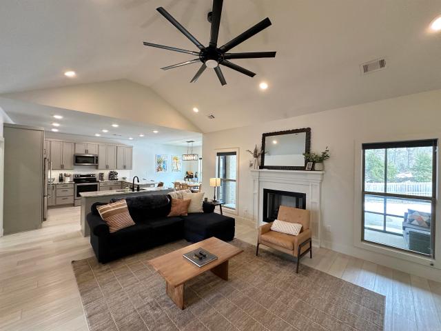3420 Valencia Drive