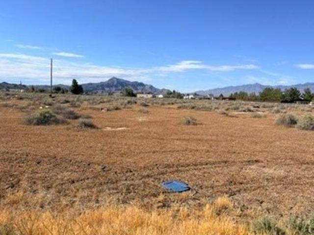 3420 W Medicine Man Rd, Pahrump, NV 89048
