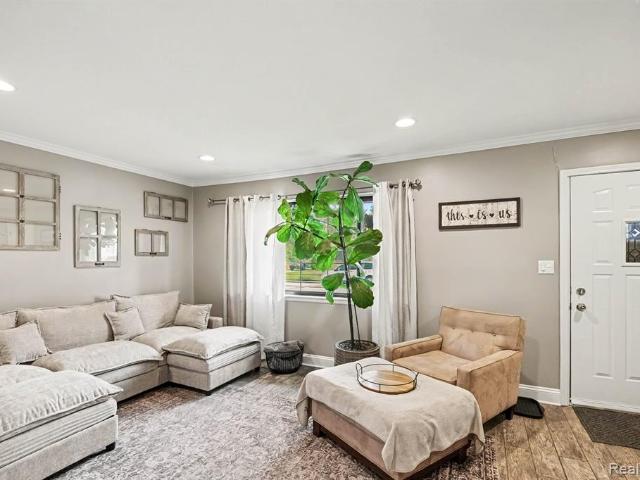34211 Viceroy Drive