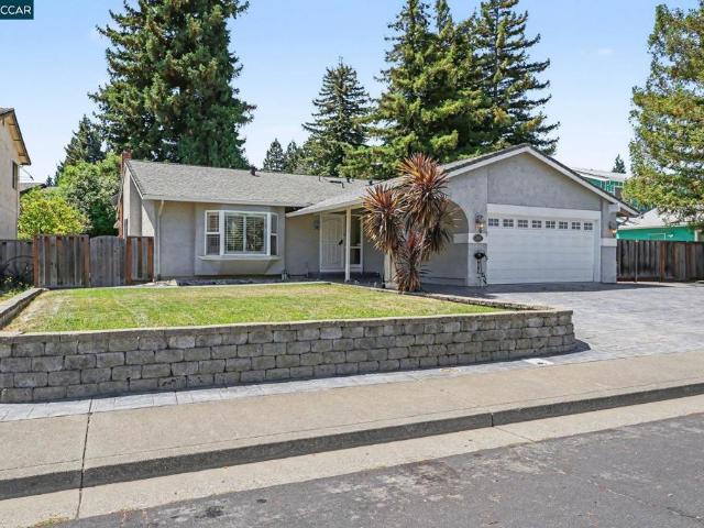 3421 Astoria Cir