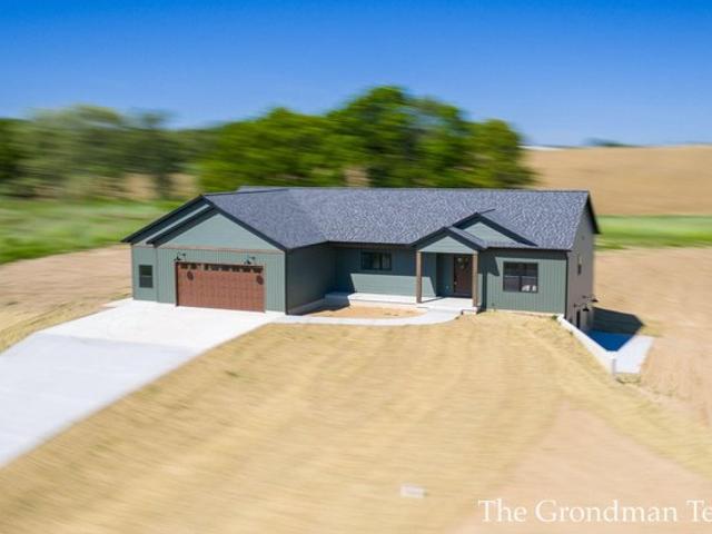 3421 Calming Meadows Ct, Middleville, MI 49333