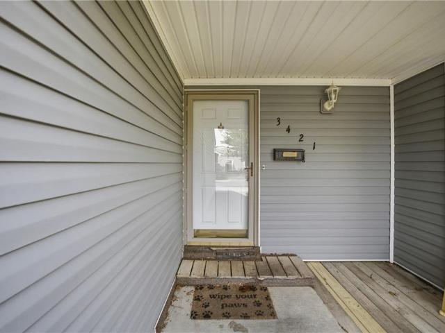 3421 Daffodil CRES