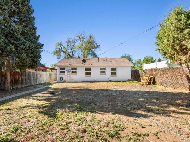 3421 W Dakota Avenue