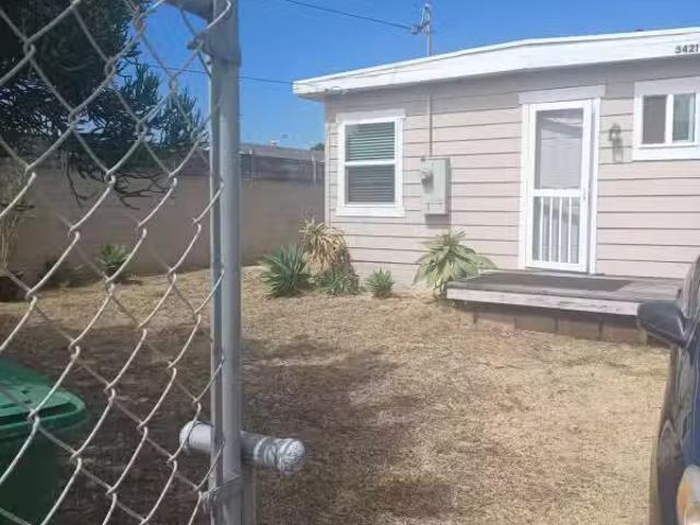 3421 1/2 Madison Ave, Carlsbad, CA 92008