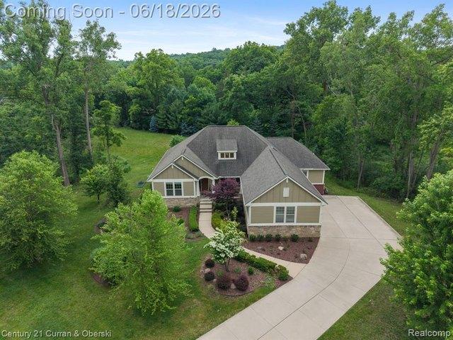 34225 Thornbrook Dr, Farmington Hills, MI 48335