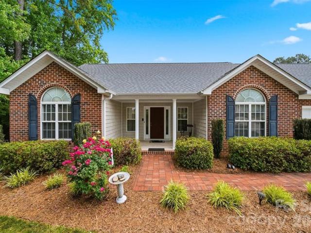 3422 N Bay Dr, Granite Falls, NC 28630