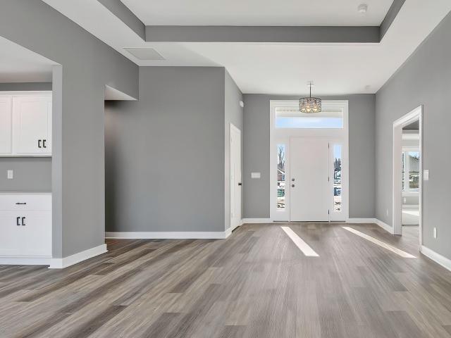 3422 Cantabria Cove