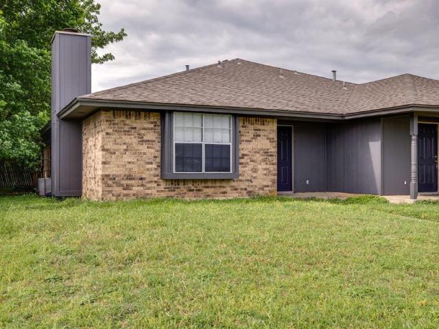 3422 Heritage Lane