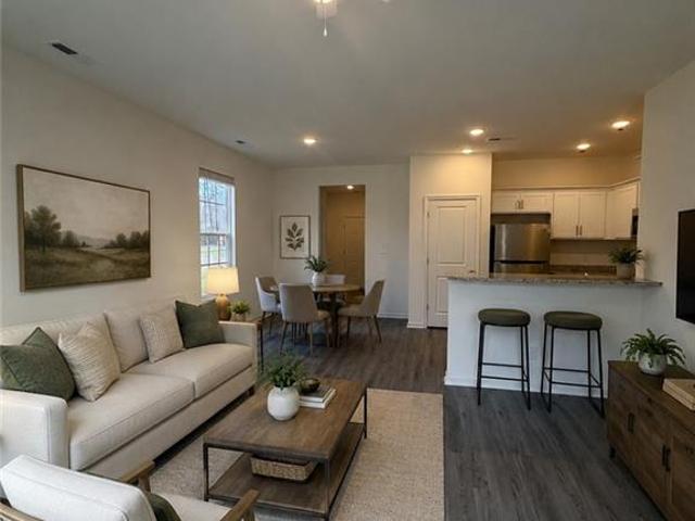 3422 Royal Highland Drive