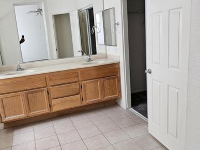 3422 Tamarisk Dr, Palmdale, CA 93551