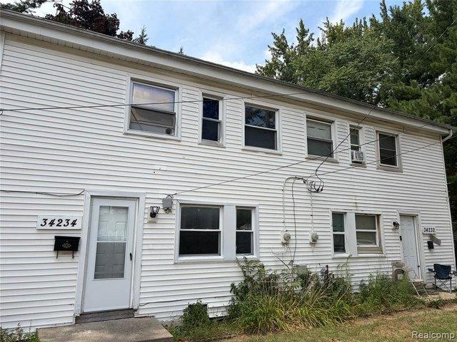 34232 Dayton Ct, Westland, MI 48186