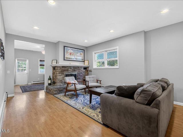 3423 Gari Lane