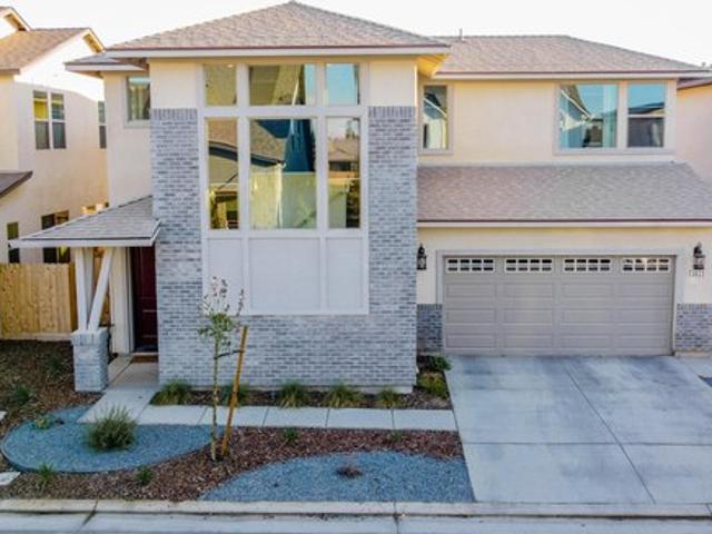 3423 W Milan Ave, Visalia, CA 93277