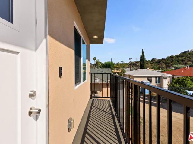 342 1/2 S. Avenue 56