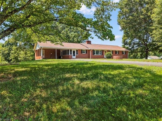 342 Culler Rd, Pinnacle, NC 27043