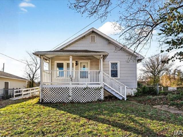 342 Alsobrook St, Kirkwood, MO 63122