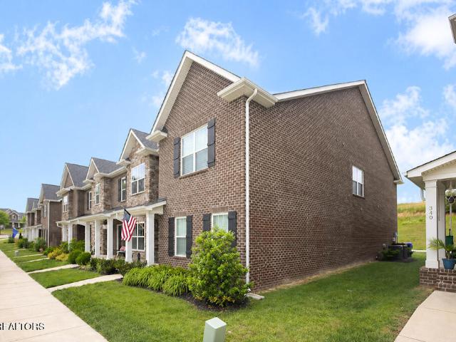 342 Broadberry Ave