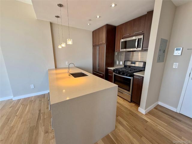 342 E 110th Street 8C