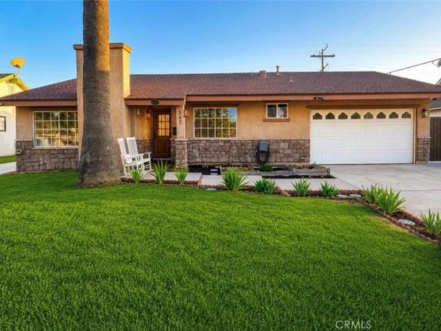 342 E Gilmore Dr, Corona, CA 92879