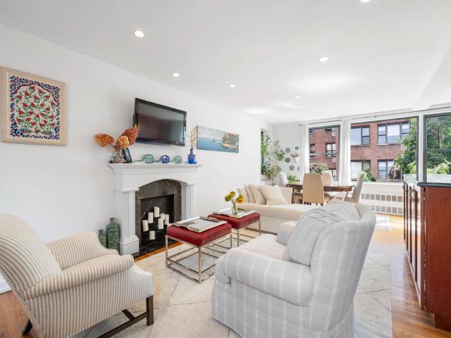 342 East 53rd Street, New York, NY