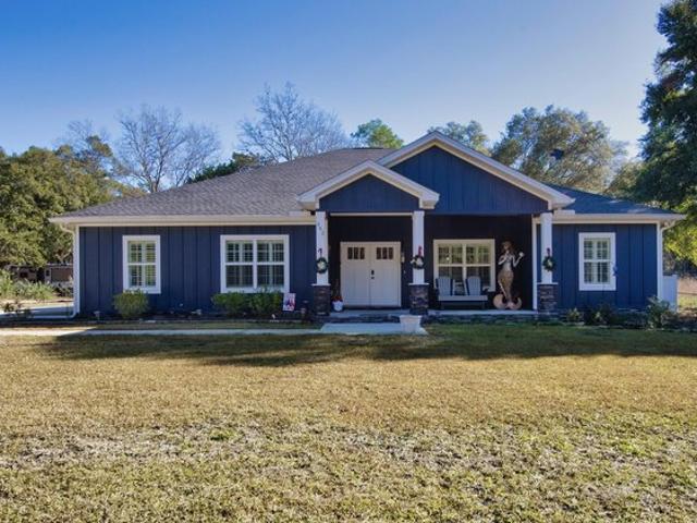 342 Eastern St, Freeport, FL 32439