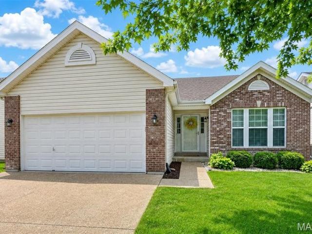 342 Newport Dr, Saint Peters, MO 63376