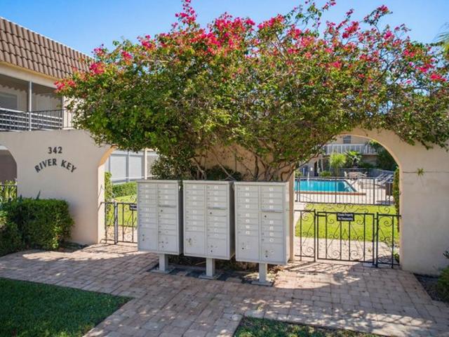 342 Southwind Dr Apt 118, North Palm Beach, FL 33408